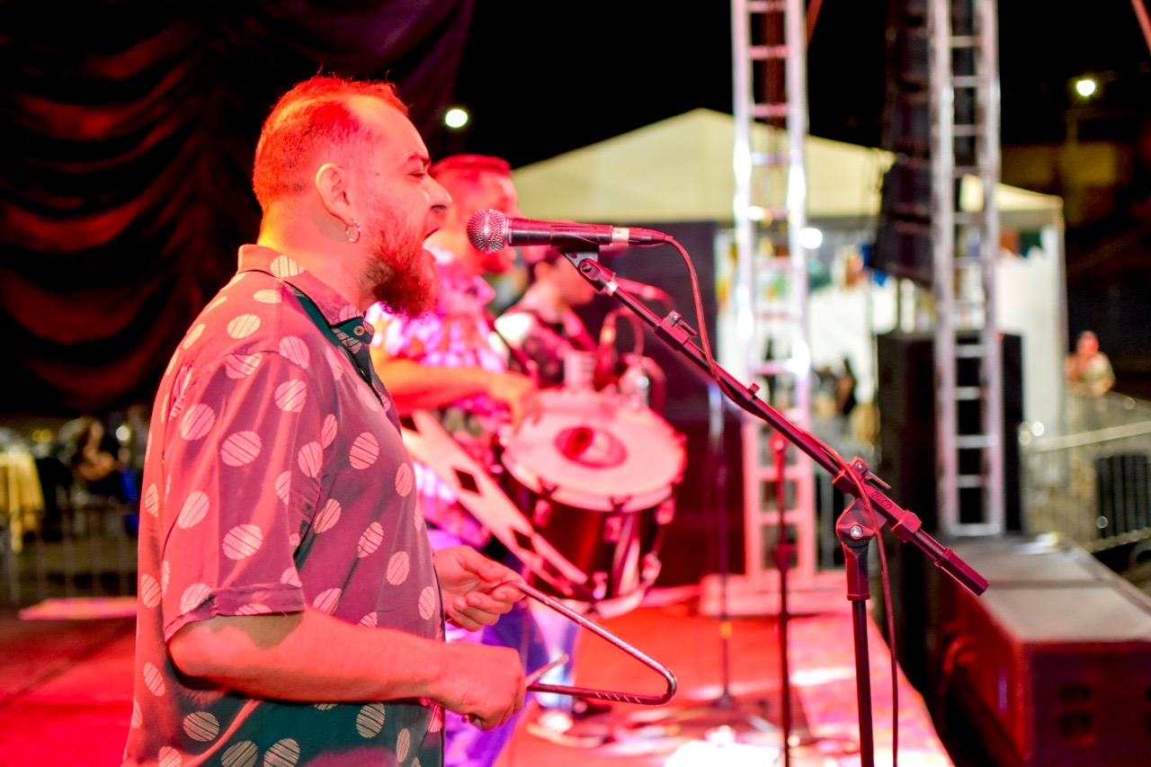 Zabumba Beach faz show hoje em Trindade após Trio Aristides e ...