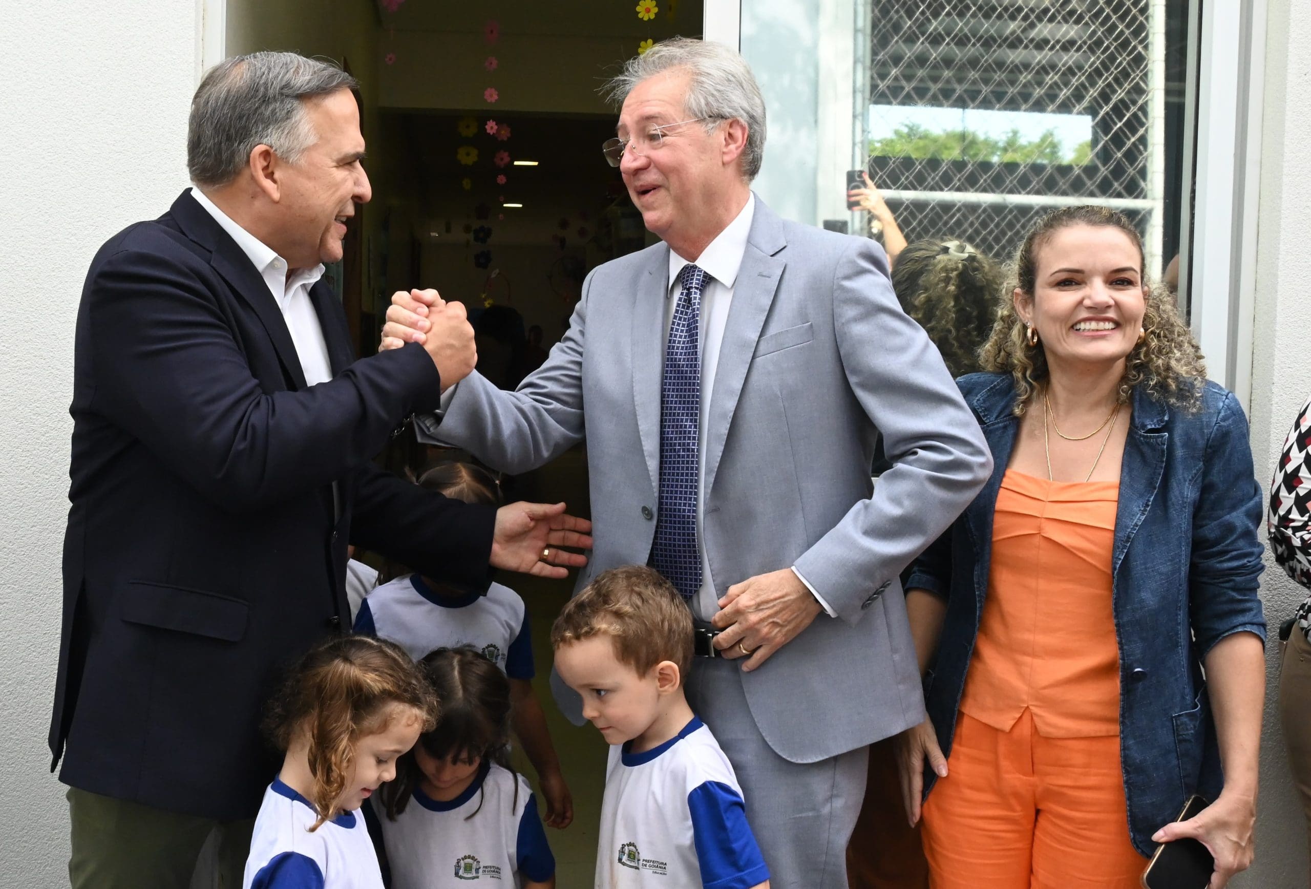 Mabel anuncia retomada de obras paradas de Cmeis e construção de 30 ...